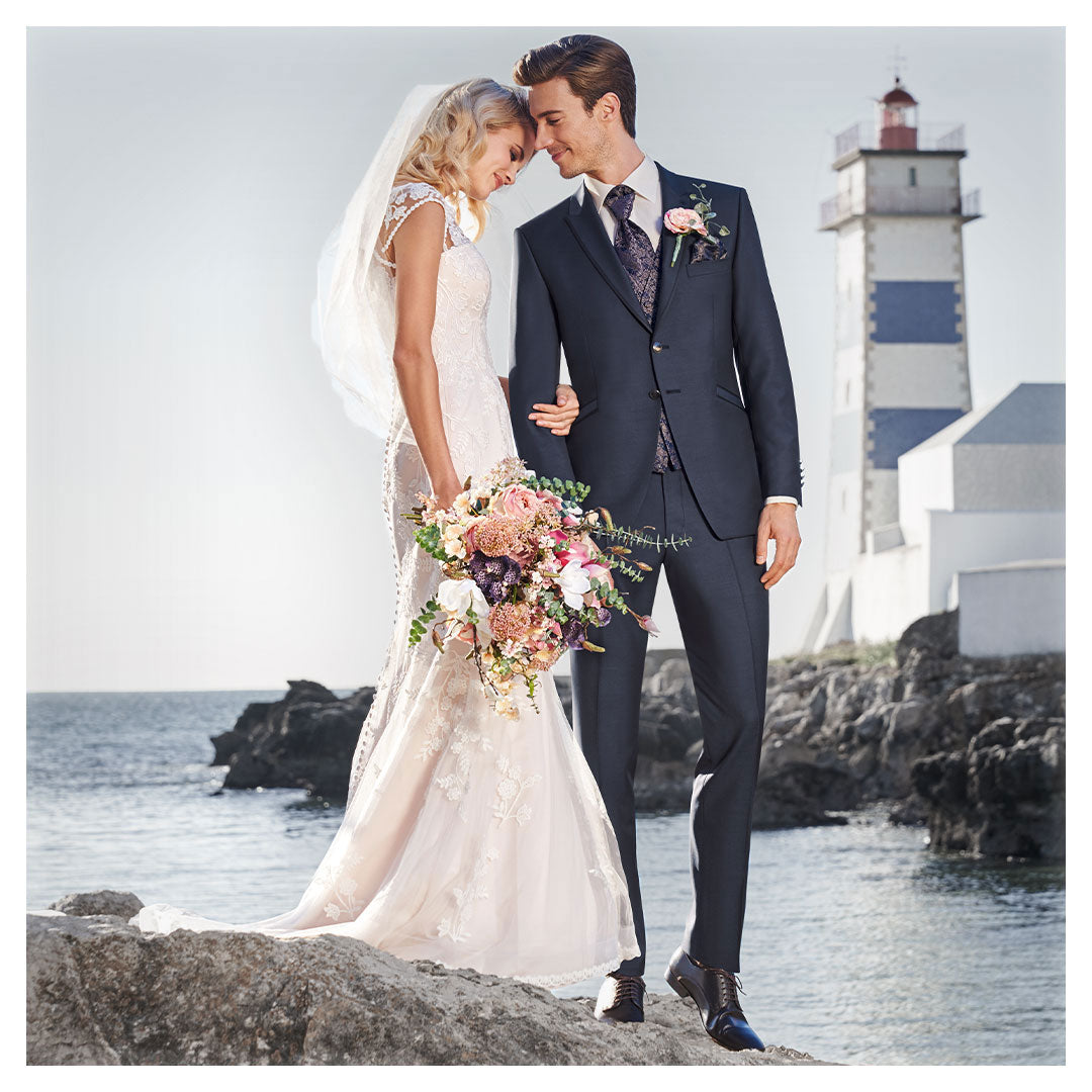 The Perfect Match: Groom and Groomsmen Style Tips – Andrew Gardner